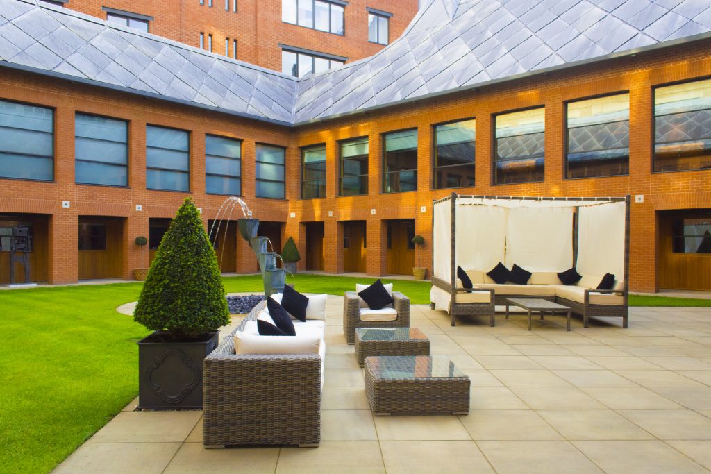 Haberdashers' Hall - The Orangery & Courtyard - Graysons Venues
